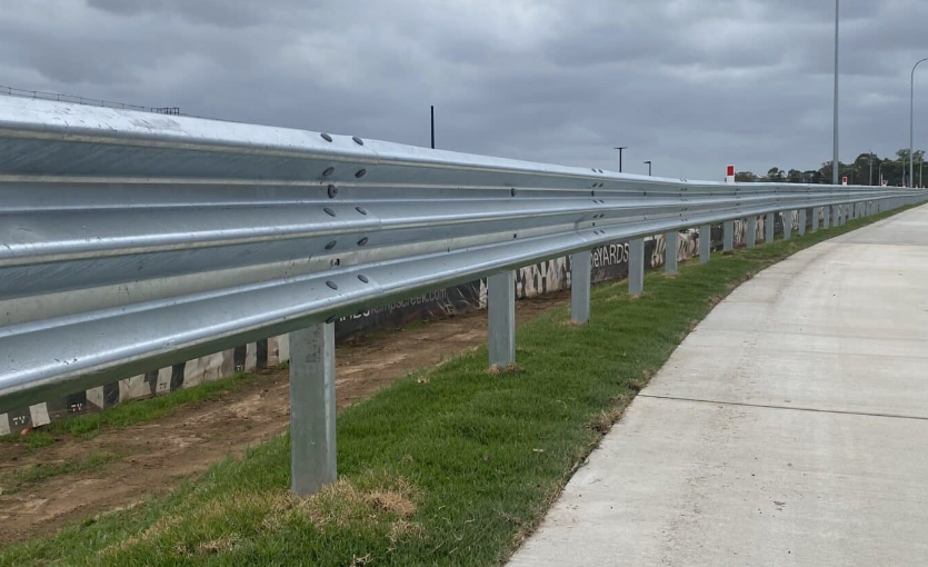 Sentry Thrie-Beam Guardrail | Safe Direction