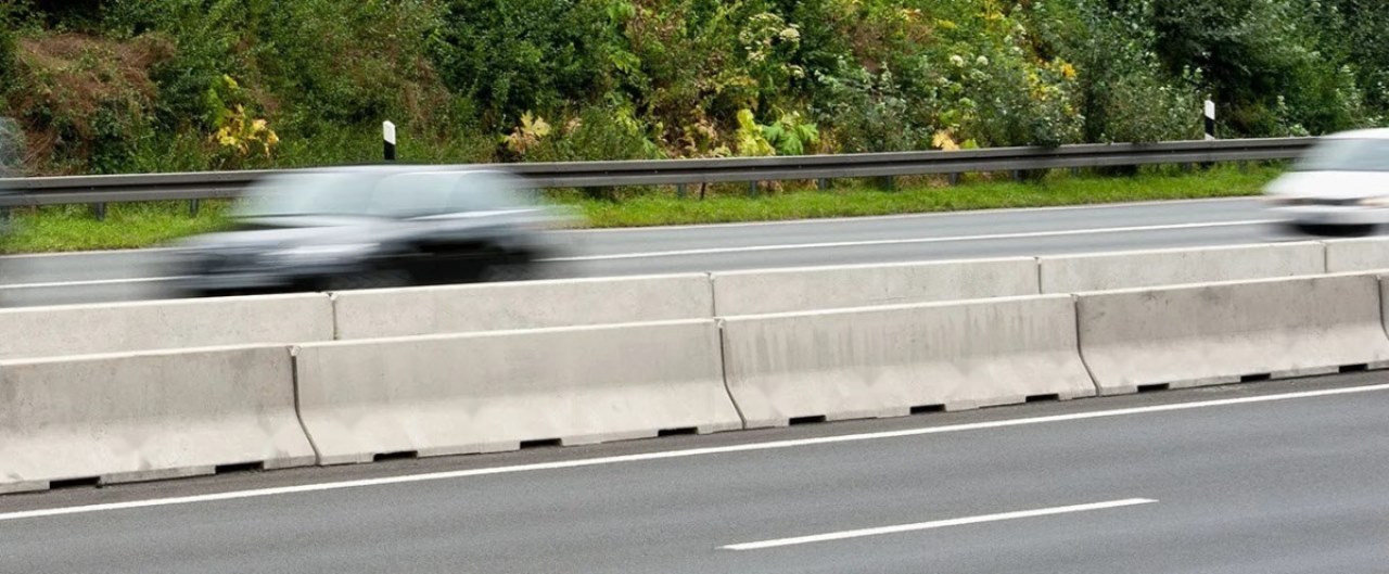 DeltaBloc® Concrete Barrier - Safe Direction